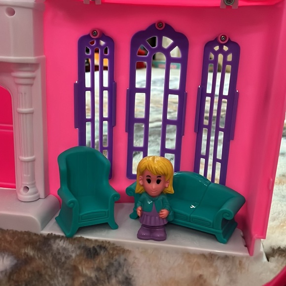 Toys | Kid Connection Folding Dollhouse Like New 18 Pieces Incl ...